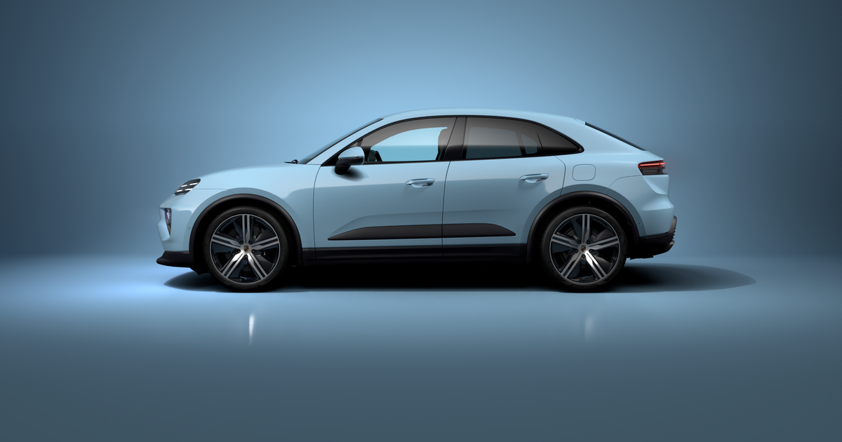 The Porsche Macan in Gulfblue | Porsche Paint to Sample