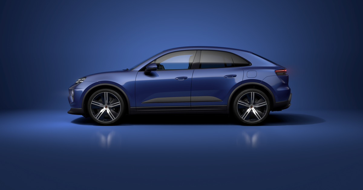 The Porsche Macan in 944Cobaltbluemetallic | Porsche Paint to Sample