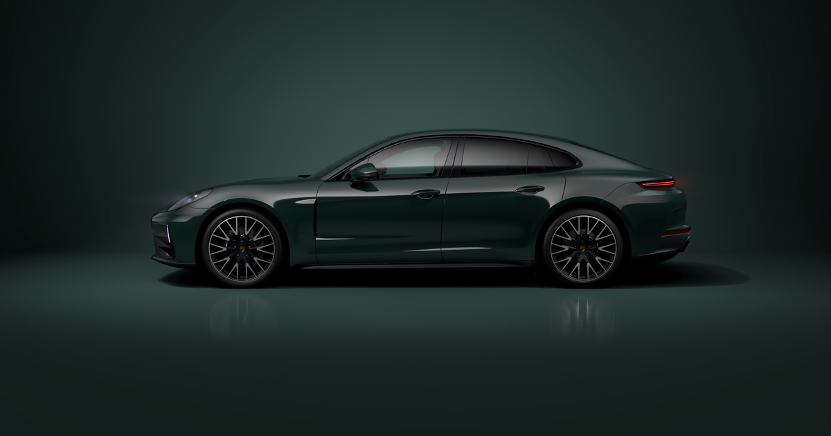 The Porsche Panamera in Barnatogreen | Porsche Paint to Sample