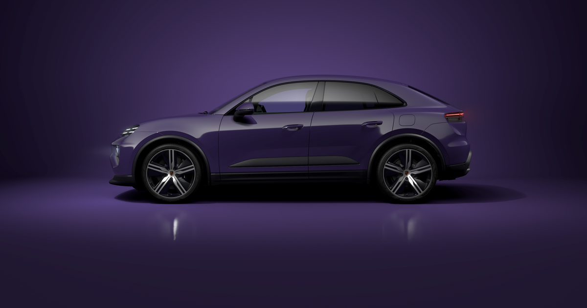The Porsche Macan in Ultraviolet | Porsche Paint to Sample