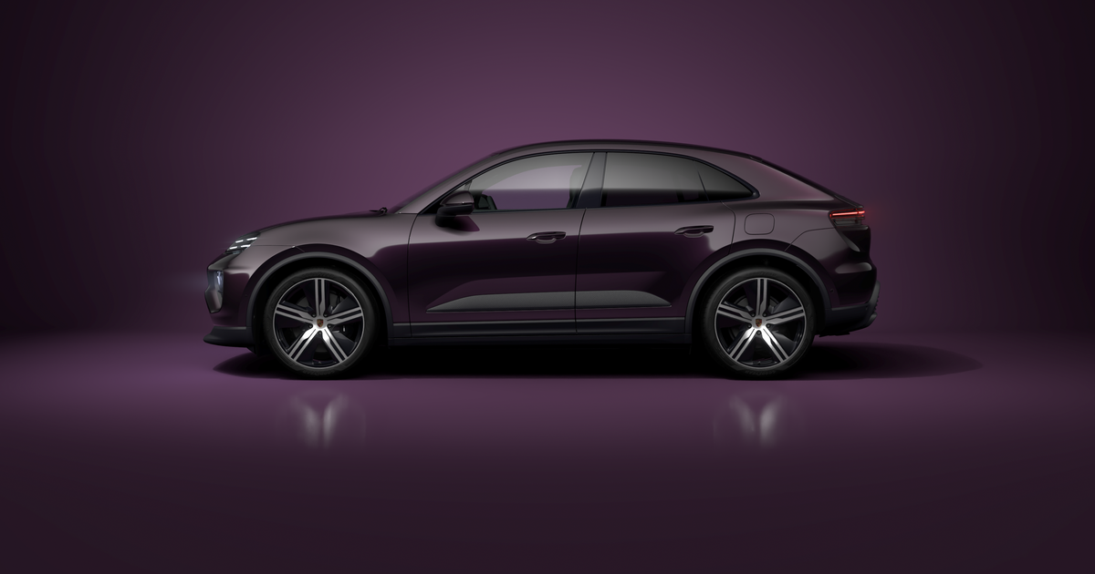 The Porsche Macan in Amethystmetallic | Porsche Paint to Sample