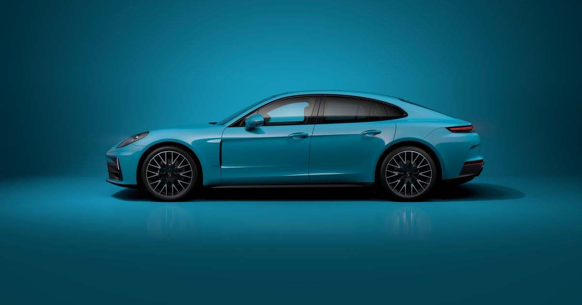 The Porsche Panamera in Miamiblue | Porsche Paint to Sample