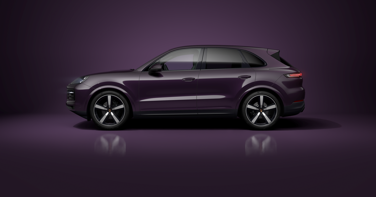 The Porsche Cayenne in Merlinpurplemetallic | Porsche Paint to Sample